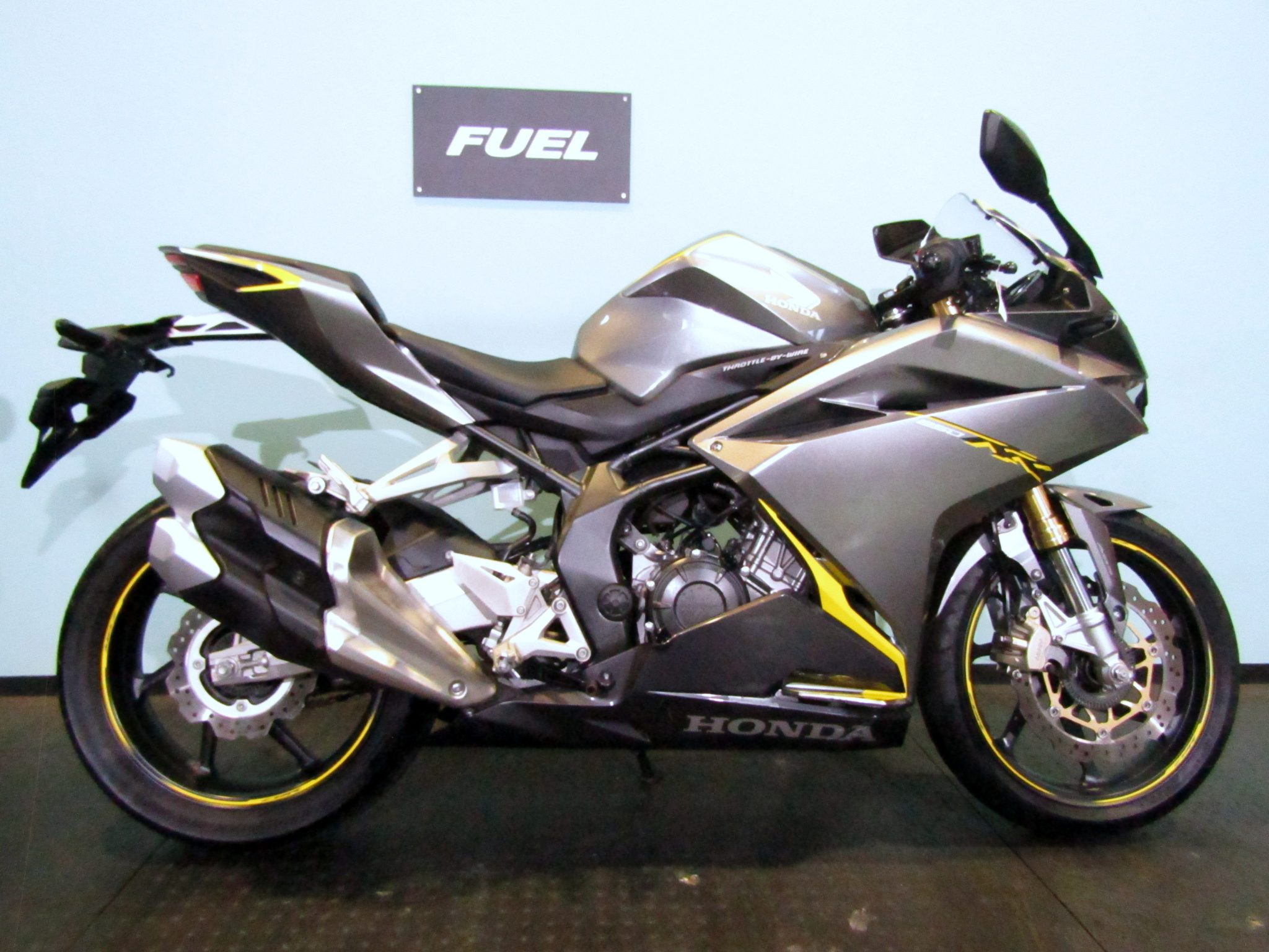 CBR250RR MC51 250cc中古ﾊﾞｲｸ 通信販売可能